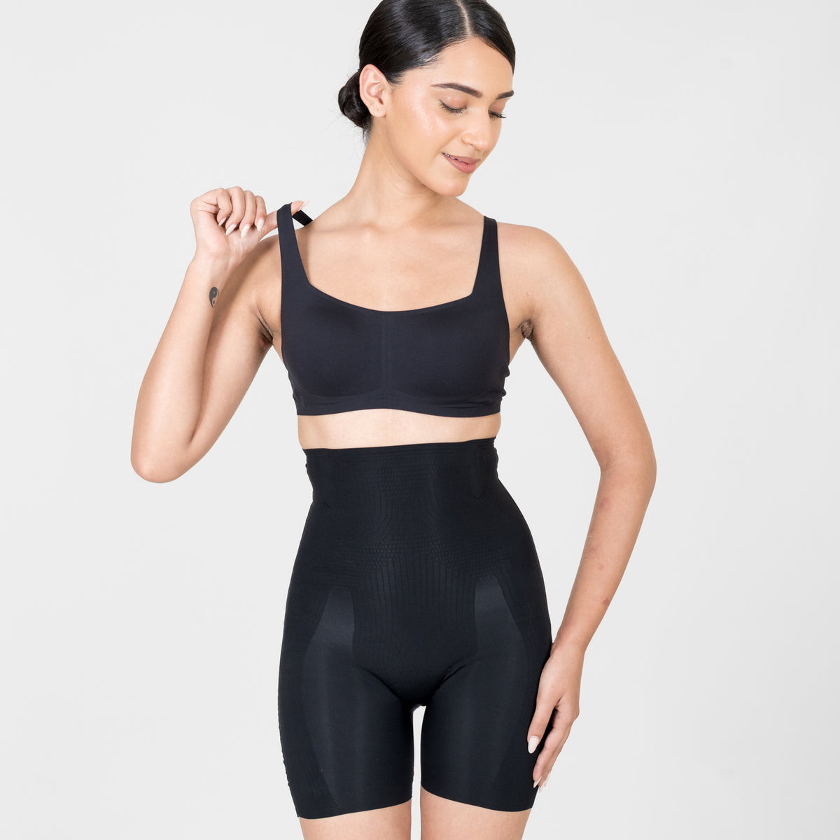 Skyn Scoop Neck Bra – Shapercult